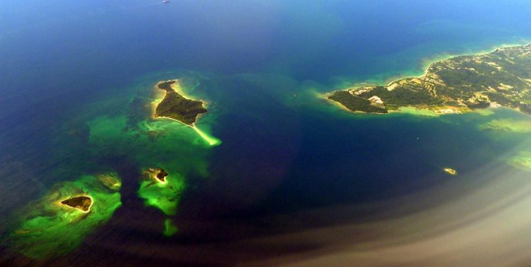 8 Lokasi Wajib Terjah Di Labuan. Paling Best Nak Beli Coklat & Minyak ...