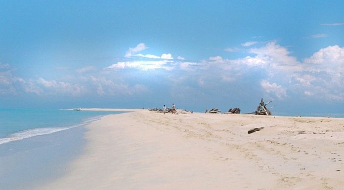 8 Lokasi Wajib Terjah Di Labuan. Paling Best Nak Beli Coklat & Minyak ...