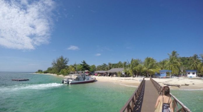 8 Lokasi Wajib Terjah Di Labuan. Paling Best Nak Beli Coklat & Minyak ...