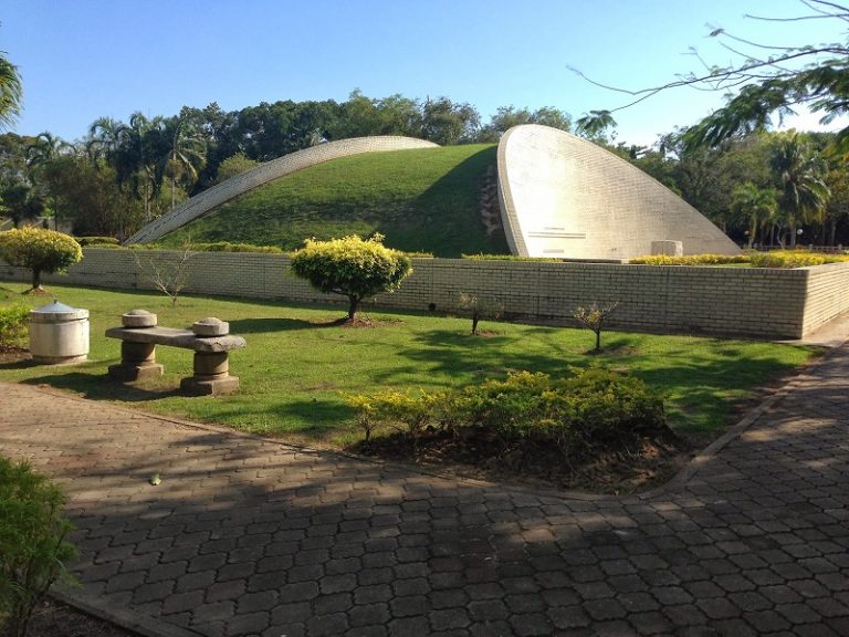8 Lokasi Wajib Terjah Di Labuan. Paling Best Nak Beli Coklat & Minyak ...