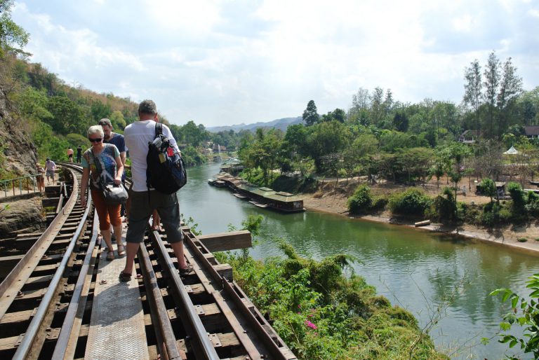 Perasaan Sayu Menyelubungi, Tatkala Menoraka ‘Landasan Keretapi Maut ...