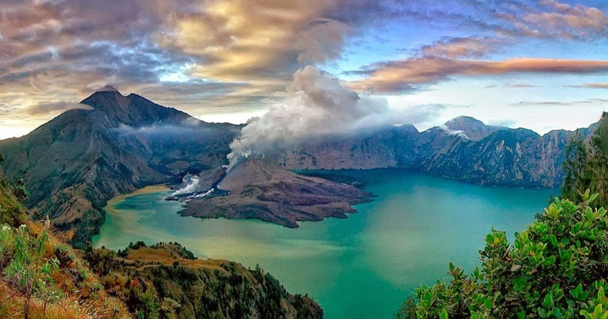 Pertualangan Ke Puncak Gunung Rinjani 'Bertemu' Dewi Anjani