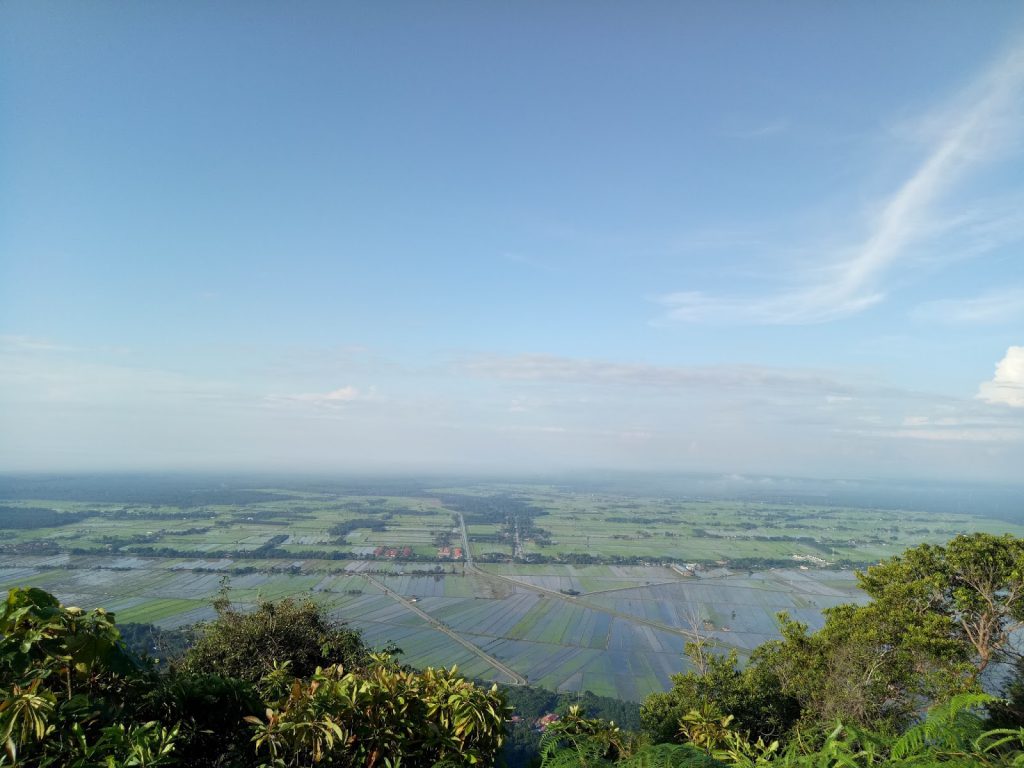 Pengalaman Indah Tawan Gunung Semanggol, Perak