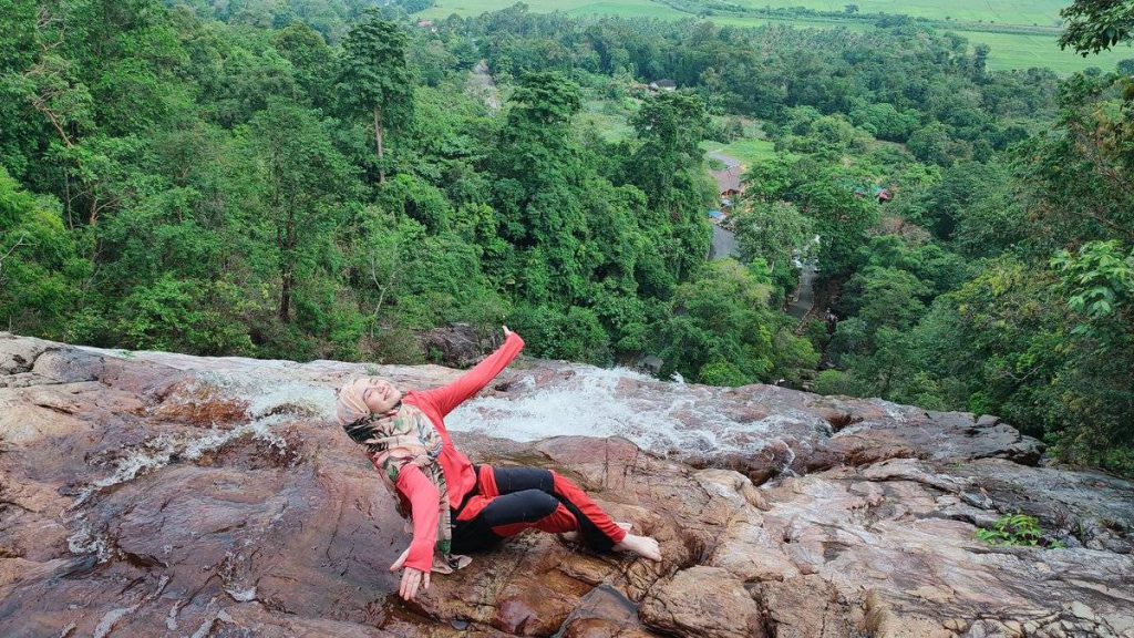 Macam Tak Percaya Je View Ni Dari Kawasan Air Terjun Seri Perigi Di Yan ...