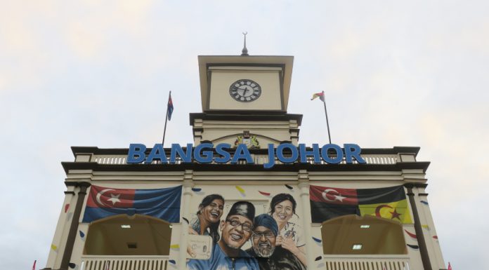 6 Mural Paling Cantik Bergambar Di Muar, Johor. Salah Satunya Paling ...