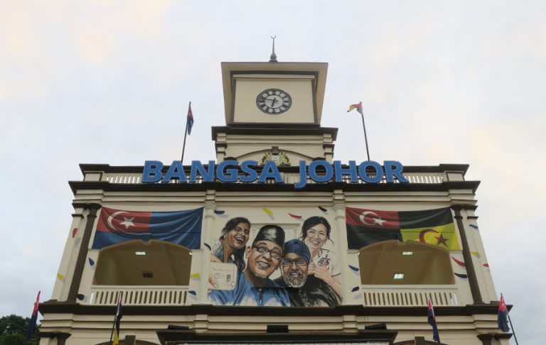 6 Mural Paling Cantik Bergambar Di Muar, Johor. Salah Satunya Paling ...