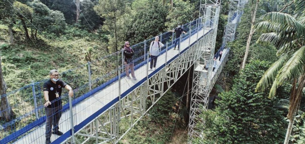 Floating Market Made In Kelantan, Pulau Suri Pasar Terapung! - Libur