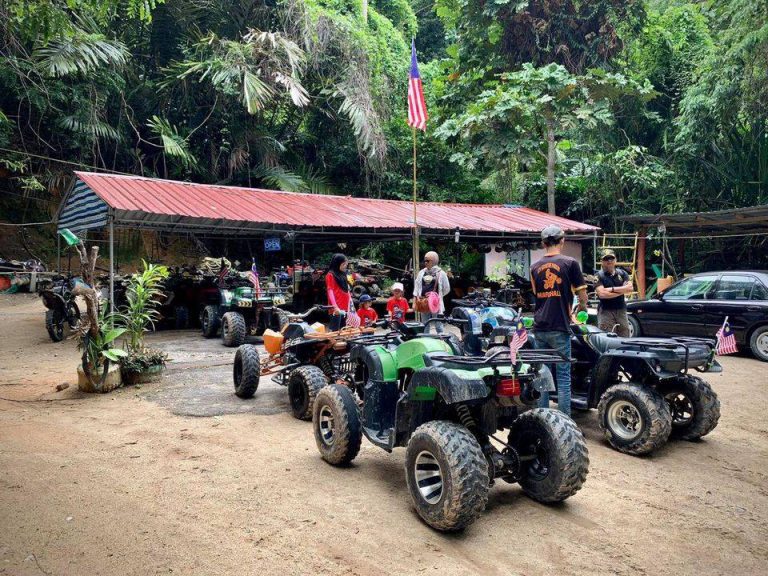 Naik ATV & Bagi Enggang Makan. Aktiviti Berbeza Boleh Buat Di Pangkor ...