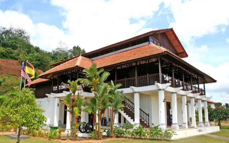 'Perigi Beracun' Tinggalan Sejarah Unik Kota Lukut Di Muzium Lukut Port ...