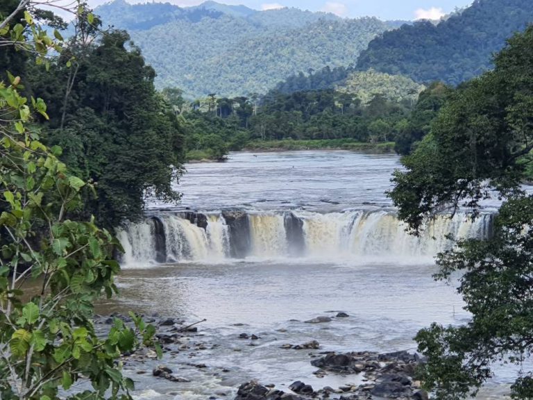 Niagara Falls Of Malaysia, Indahnya Air Terjun Lusong Laku Di Kapit ...