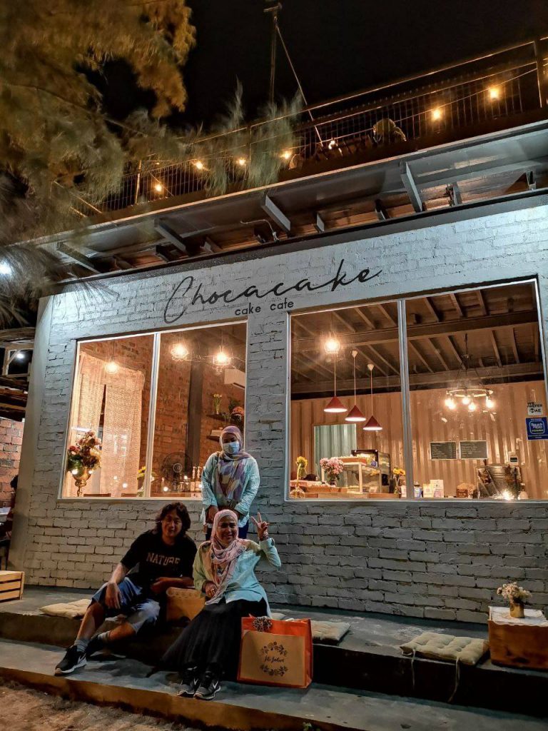 Mengopi Dikelilingi Sawah Padi Di Sekinchan, Tempat Viral Nak Lepak Hujung Minggu! - LIBUR