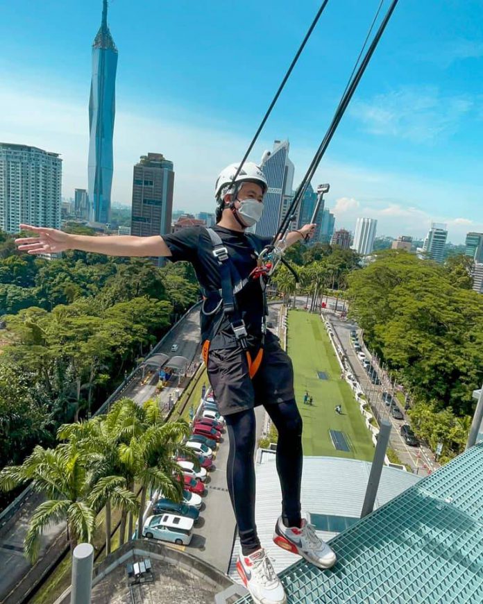 Tower Walk 100, Tarikan Terbaru Di KL Tower. Saksikan Pemandangan Indah ...