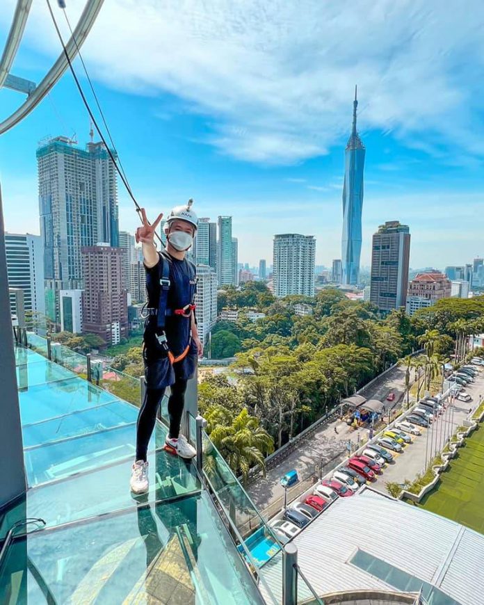 Tower Walk 100, Tarikan Terbaru Di KL Tower. Saksikan Pemandangan Indah ...