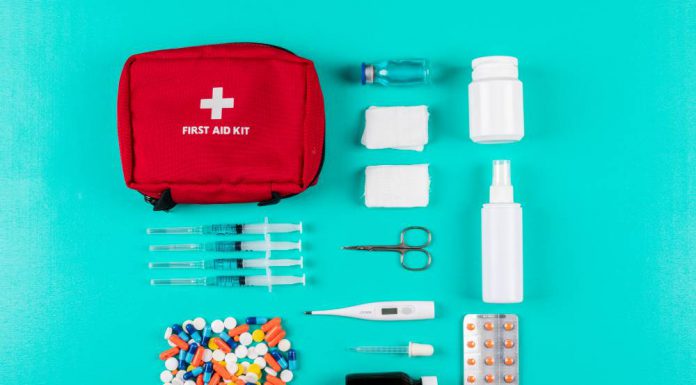 'First Aid Kit' Penting Perlu Ada Jika Travel Ke Lokasi Outdoor & Terpencil