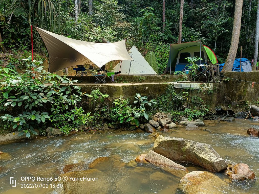 Tidur Malam Ditemani Deruan Air Terjun, Camping di Takah Pengkoi ...