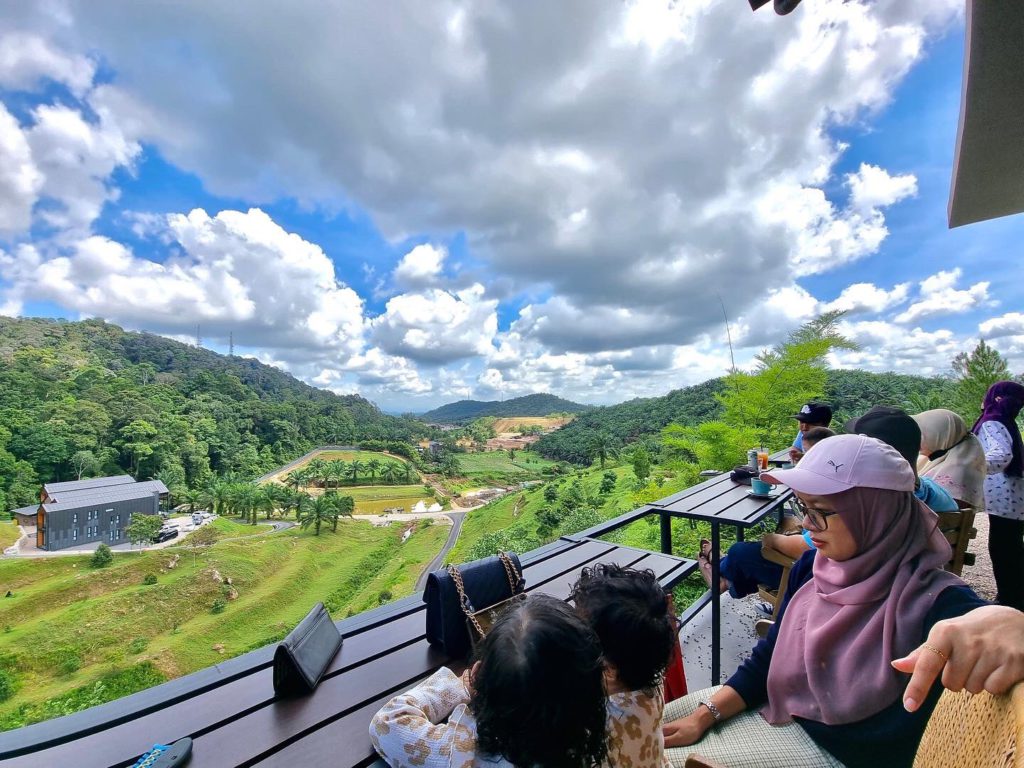 Feeling Bercuti Kat Tanah Tinggi Di Talula Hill Farm Resort, Kluang ...