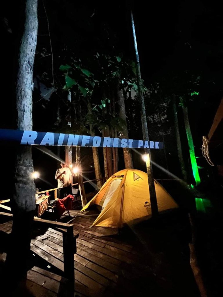 Camping Atas Awan Dengan Suhu Sejuk Macam Oversea di Rainforest Park ...