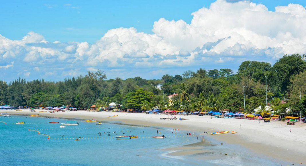 Ini 11 Pantai Paling Happening Kat Malaysia. Nak Hilang Stress Datang ...