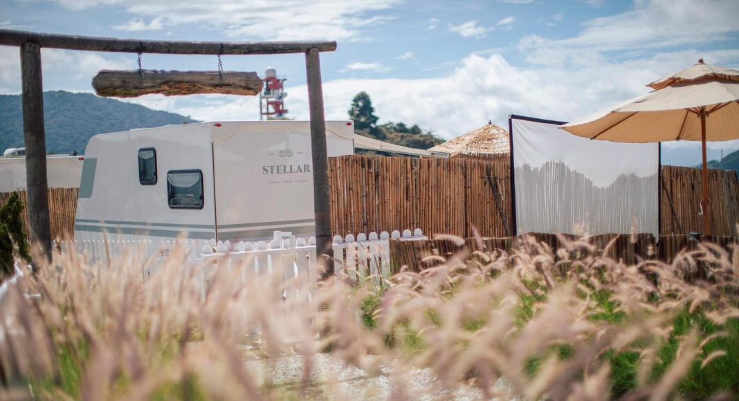 Glamping, Camping Atau Menginap Dalam Caravan. Percutian Hype di ...