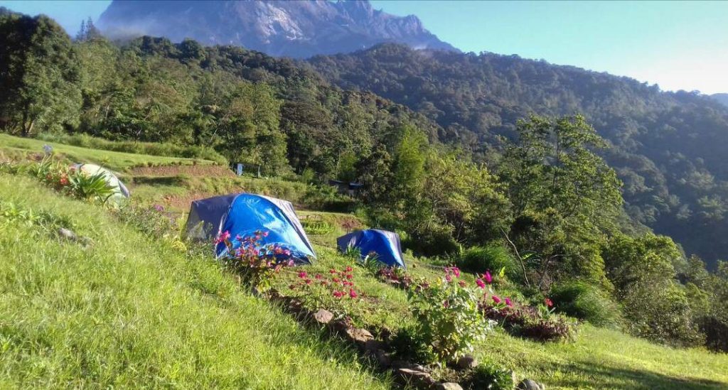 Layan View Paling Awesome Bila Stay Di Konunukan Gardenstay & Camping, Kundasang. Port Cuti ...