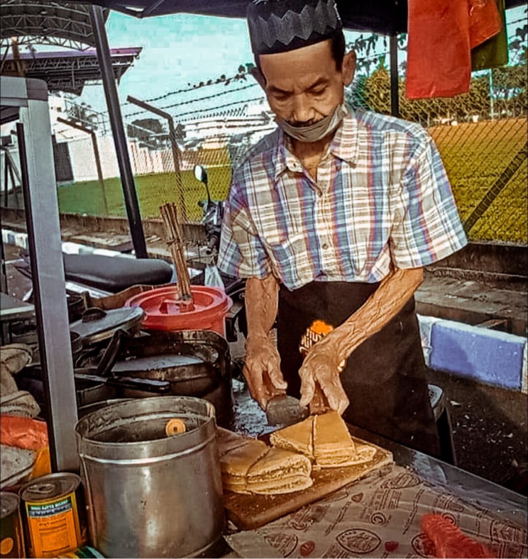 Apam Balik Astaka, Kuih 'Rare' Sejak Tahun 1990 Berniaga