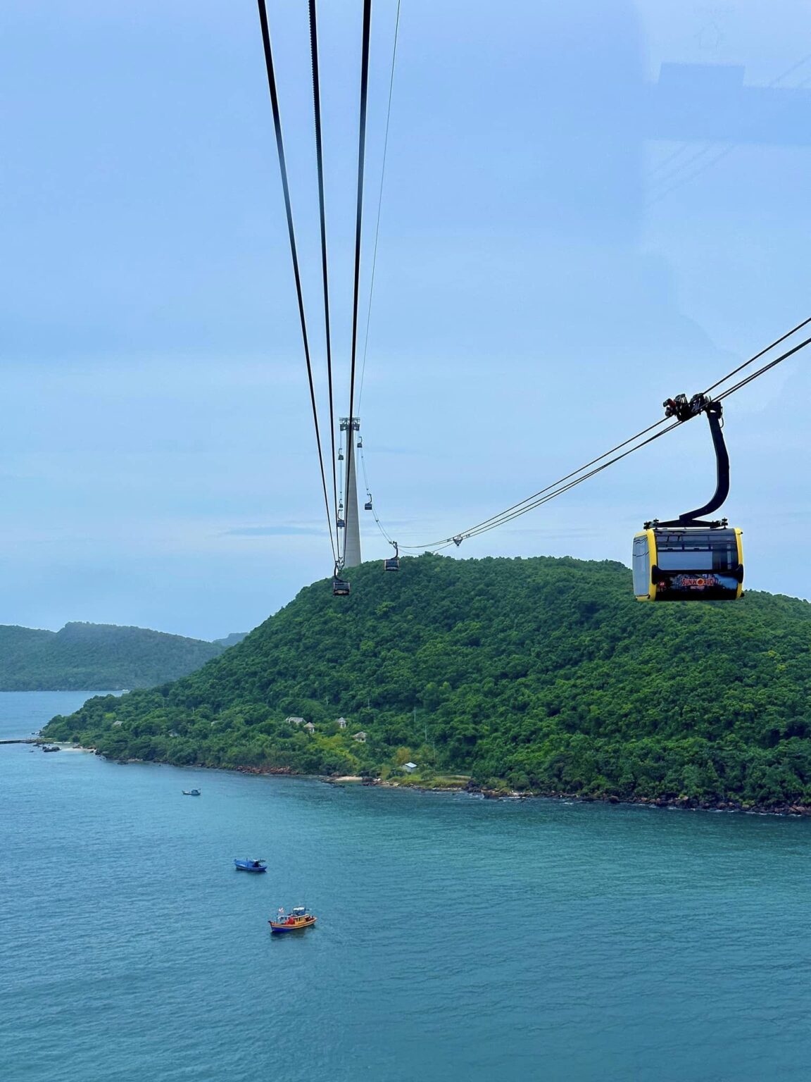 Itinerari Ke Phu Quoc Di Vietnam, Merasa Naik Cable Car Terpanjang