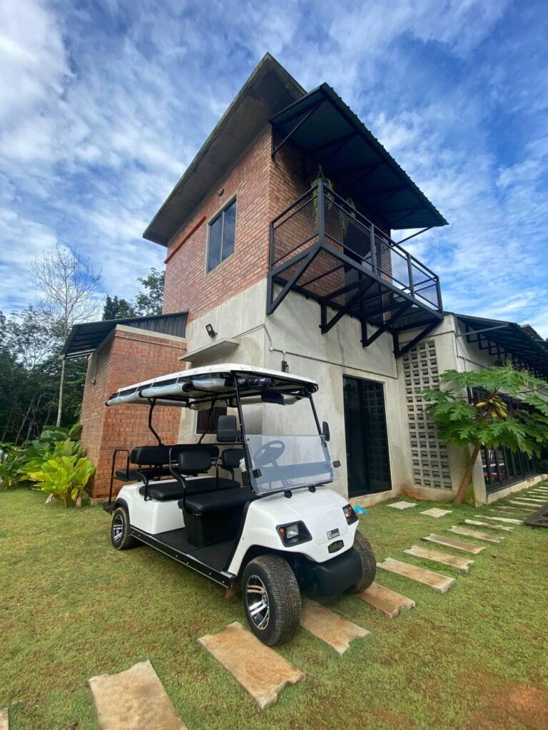 82 Rening di Ulu Rening Batang Kali, Private Villa Berkonsepkan Industrial