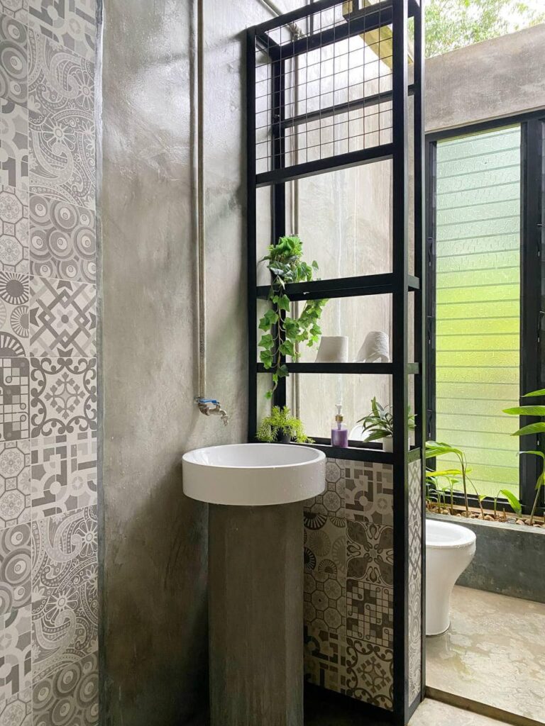 82 Rening di Ulu Rening Batang Kali, Private Villa Berkonsepkan Industrial