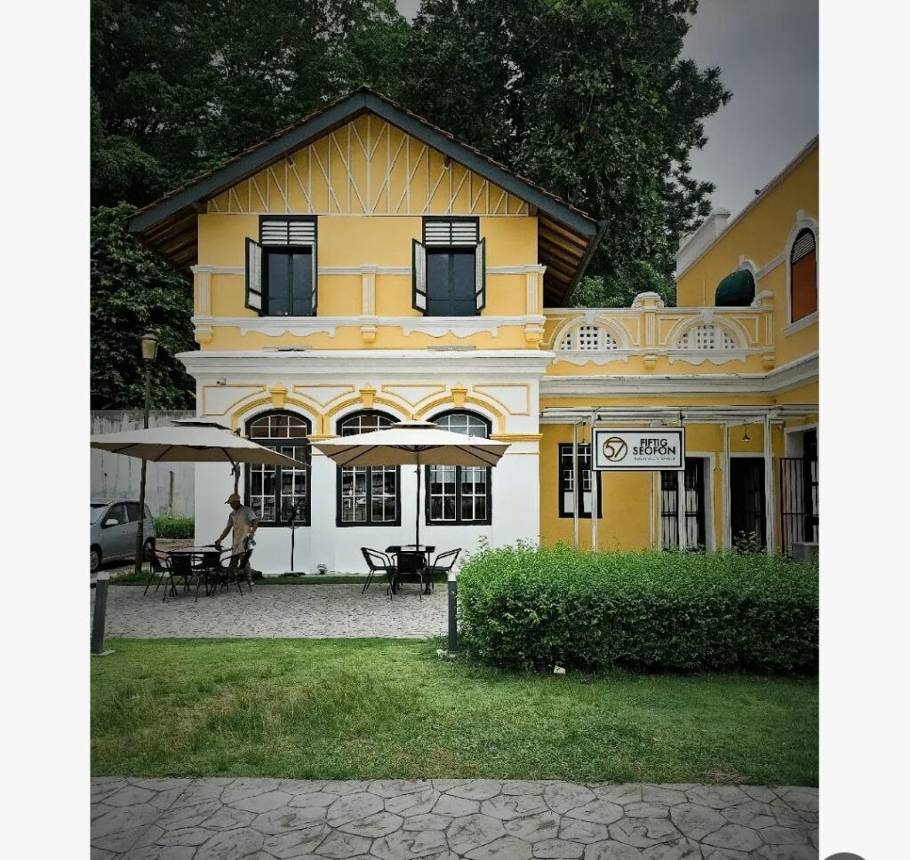 Rumah Tangsi di Dataran Merdeka, Ada Cafe Unik Di Dalamnya