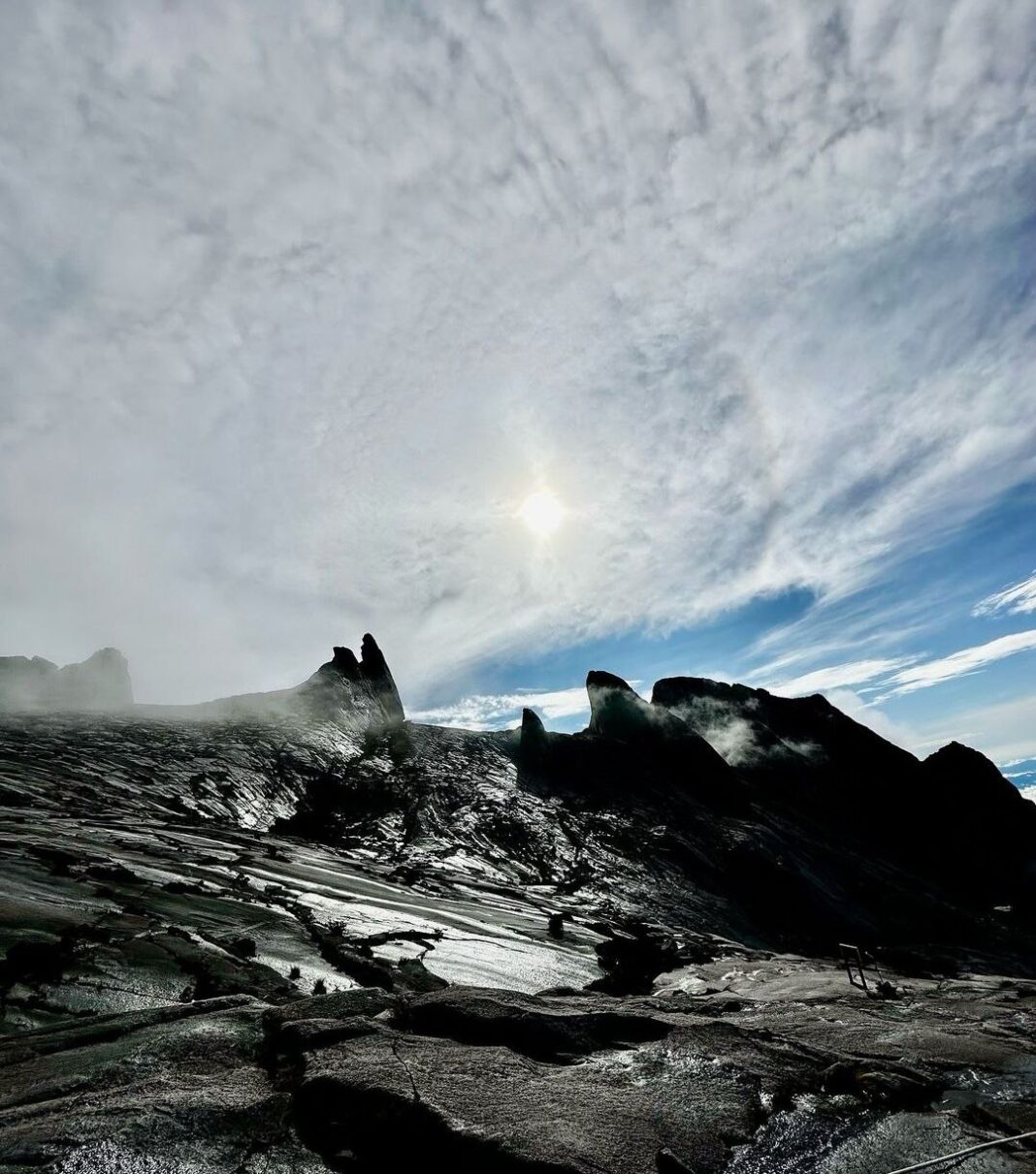 Sherry Ibrahim Berjaya Menakluki Puncak Gunung Kinabalu Sabah, Tahniah! - Libur