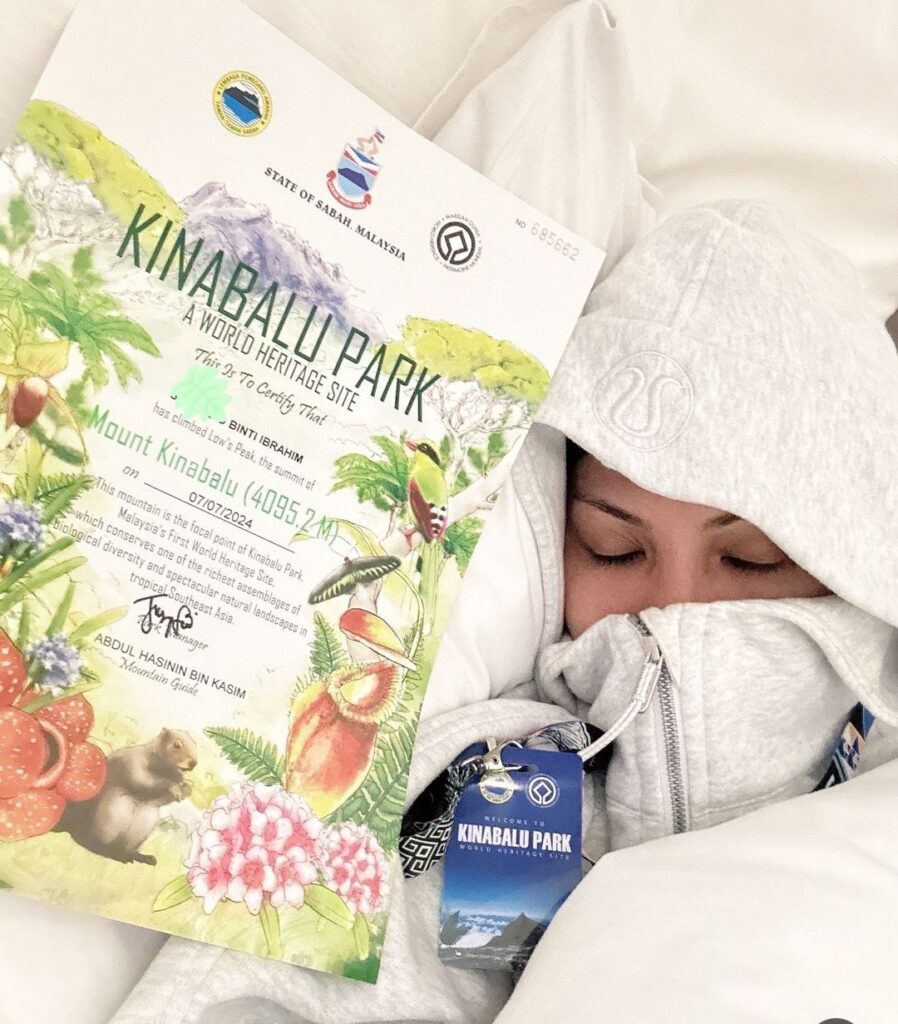 Sherry Ibrahim Berjaya Menakluki Puncak Gunung Kinabalu Sabah, Tahniah! - Libur