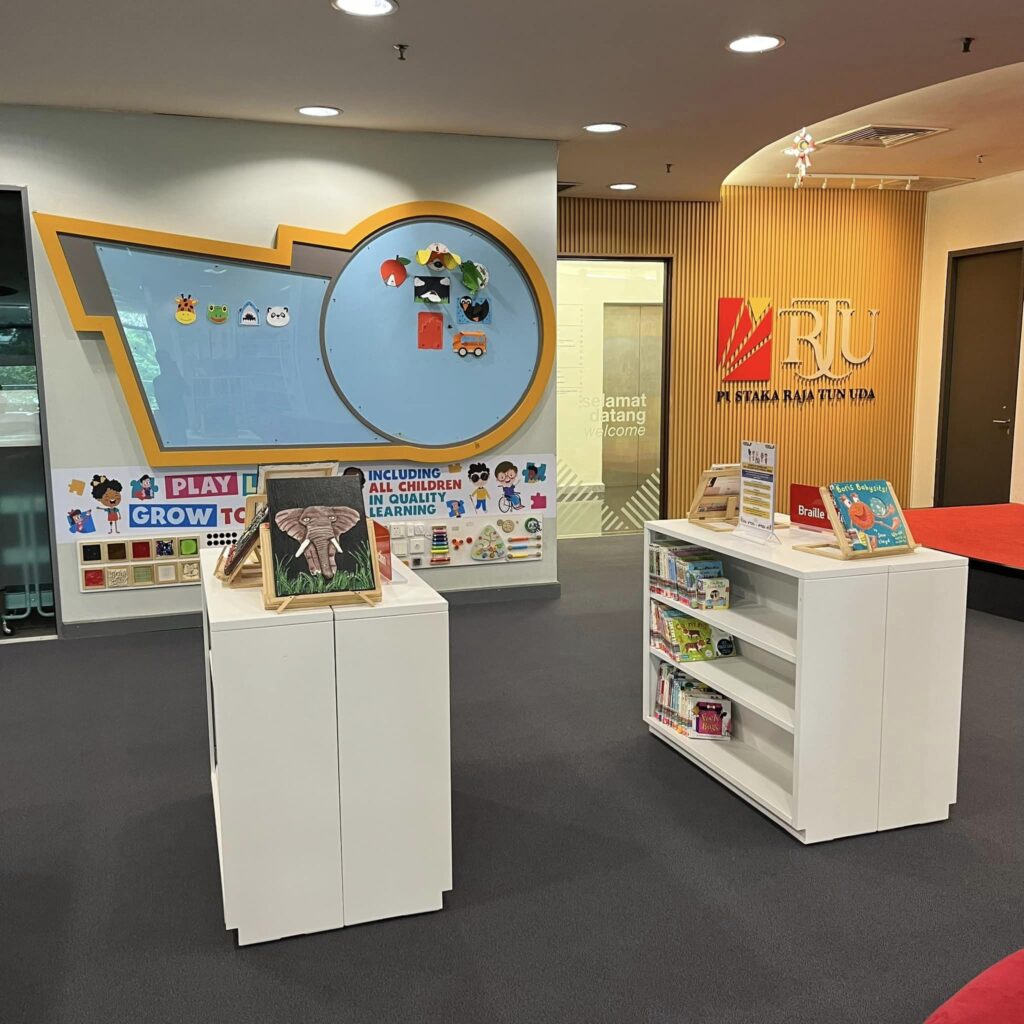 Bawa Anak Ke Perpustakaan Raja Tun Uda Pun Best, Punya Fasiliti Unik ...